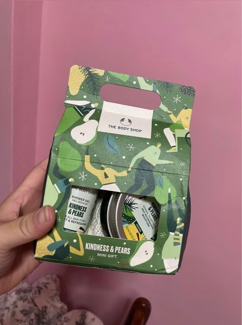 Body Shop mini gift set, Beauty & Personal Care, Bath & Body, Bath on ...