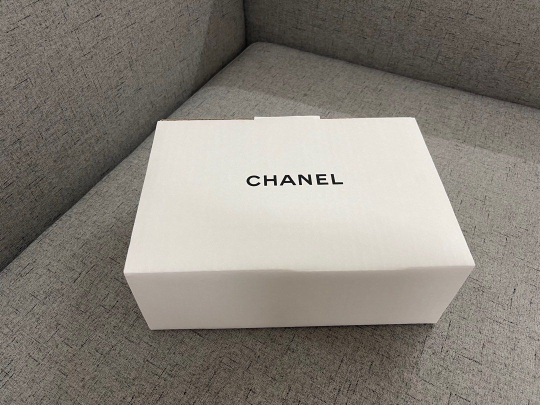 Chanel Hard Box, Women's Fashion, Jewelry & Organisers, Accessory ...