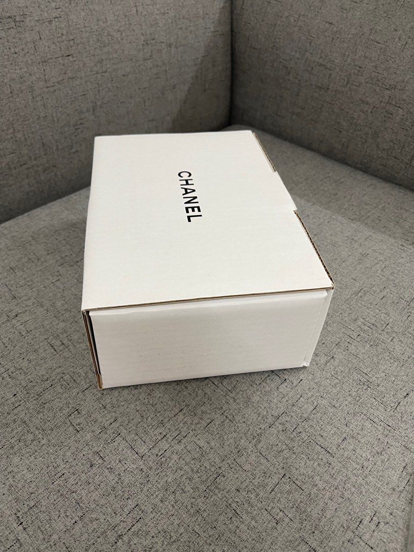 Chanel Hard Box, Women's Fashion, Jewelry & Organisers, Accessory ...
