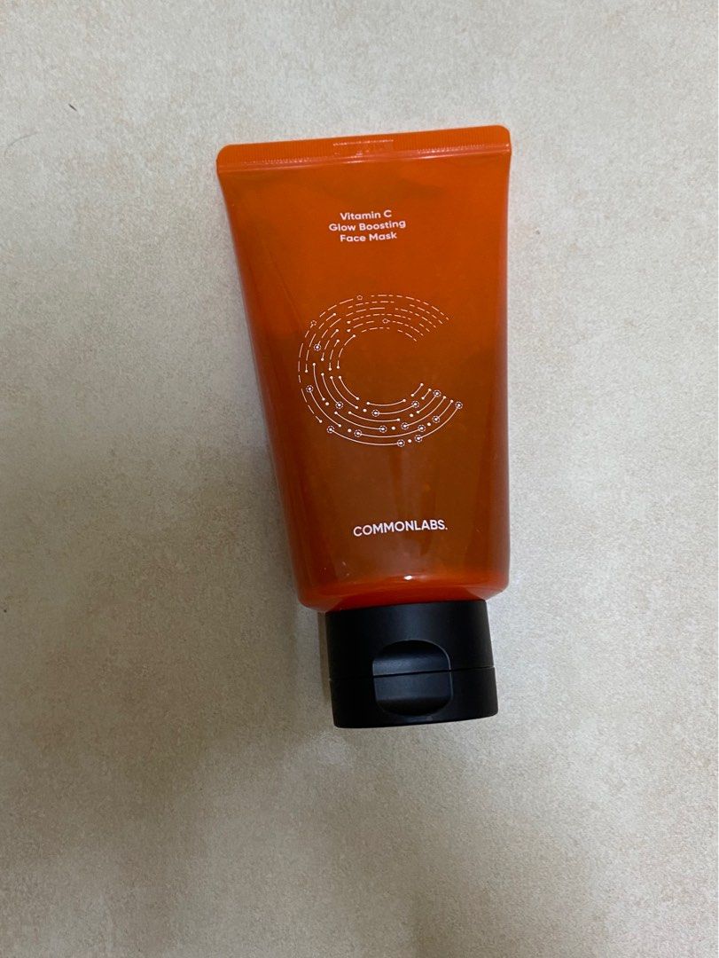 COMMONLABS Vitamin C Glow Boosting Face Mask, Beauty & Personal Care, Face, Face Care on Carousell