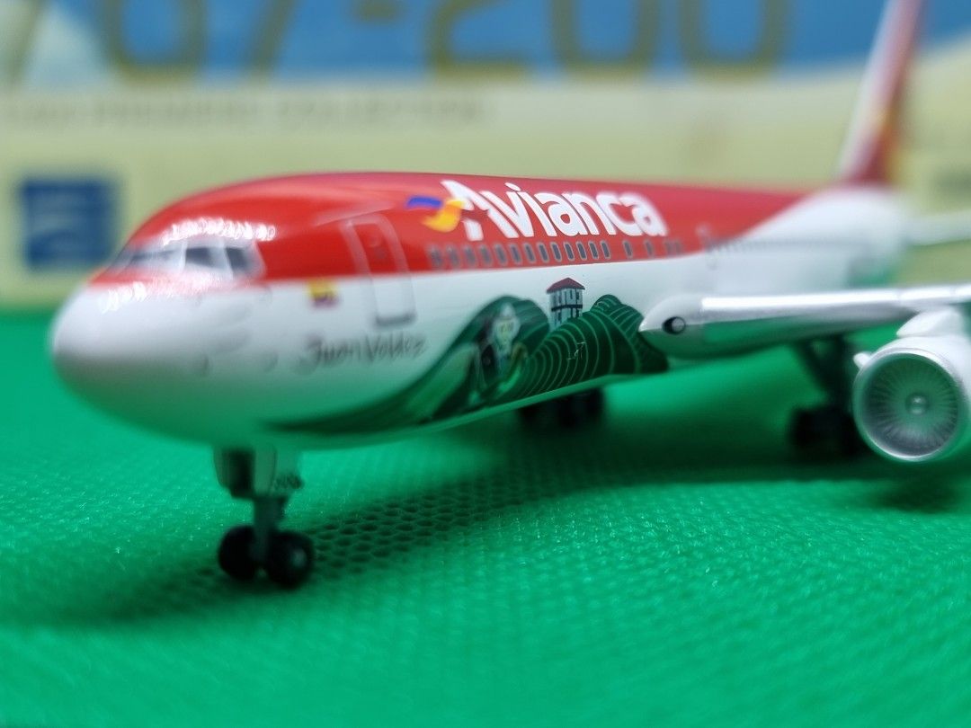 Dragon Wings Avianca B767-200 1:400scale Diecast metal, Hobbies & Toys ...
