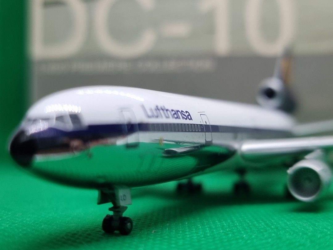 Dragon Wings Lufthansa DC-10 1:400 scale Diecast Metal, Hobbies & Toys, Memorabilia ...