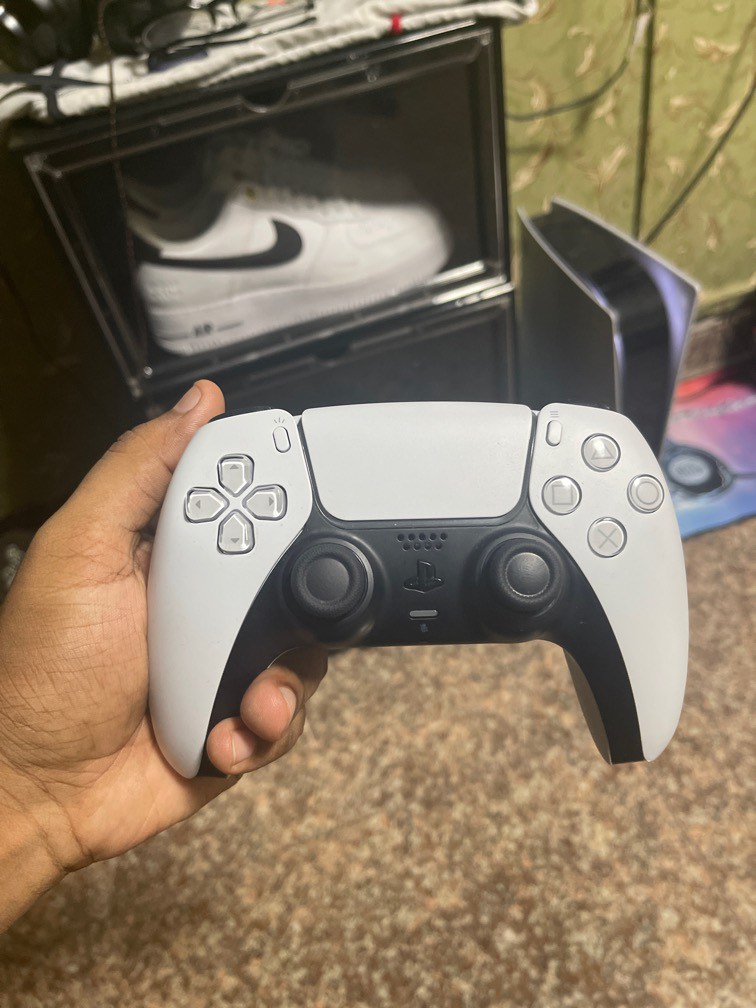 Dualsense Ps5 controller white, Video Gaming, Gaming Accessories ...