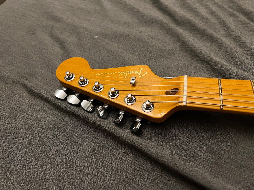 Fender Ultra Strat (Texas Tea), Hobbies & Toys, Music & Media, Musical ...