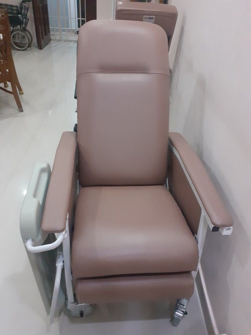 Geriatric Chair, Furniture & Home Living, Furniture, Chairs on Carousell