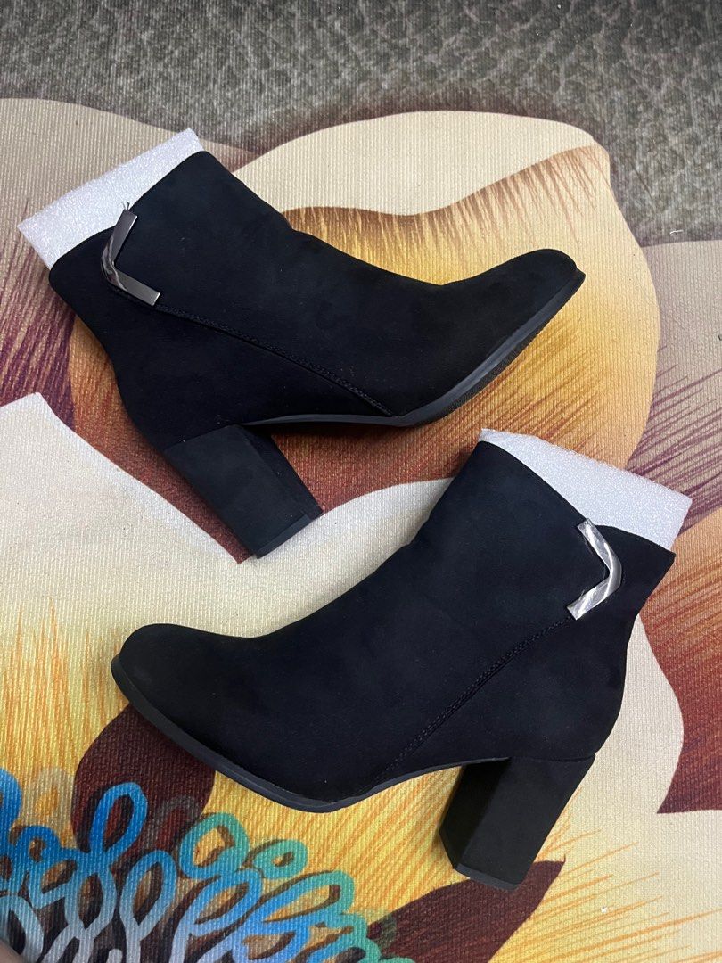 GIBI black boots, Women's Fashion, Footwear, Boots on Carousell