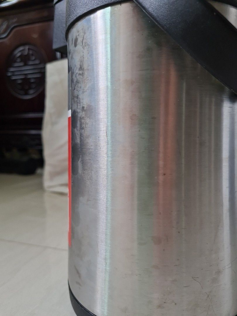 Homemaker 2.5 litre pump pot, TV & Home Appliances, Kitchen Appliances ...