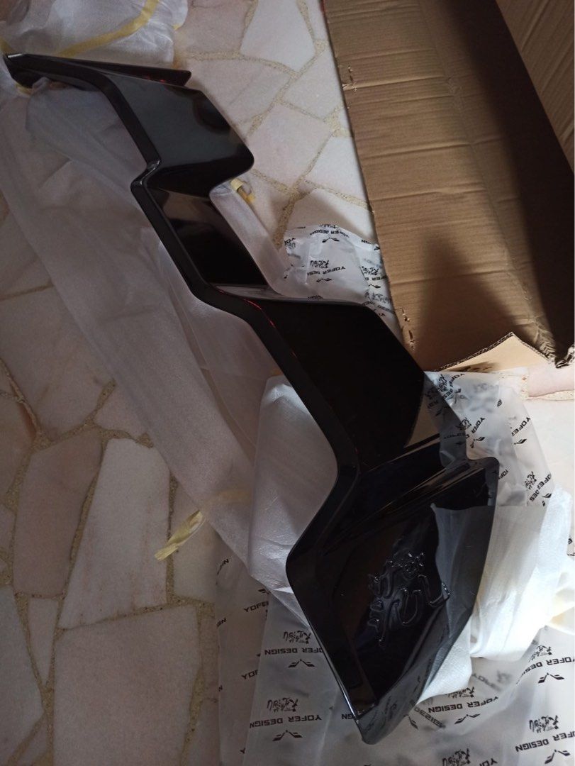 Honda fit GK5 batman spoiler, Car Accessories, Accessories on Carousell