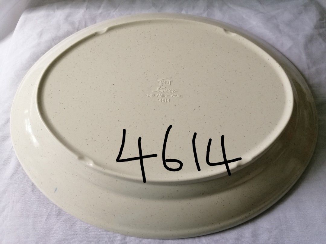 Hoover Melamine Plates 4612& 4614, Furniture & Home Living, Kitchenware ...