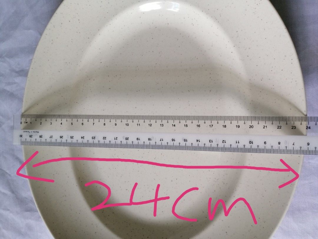 Hoover Melamine Plates 4612& 4614, Furniture & Home Living, Kitchenware ...