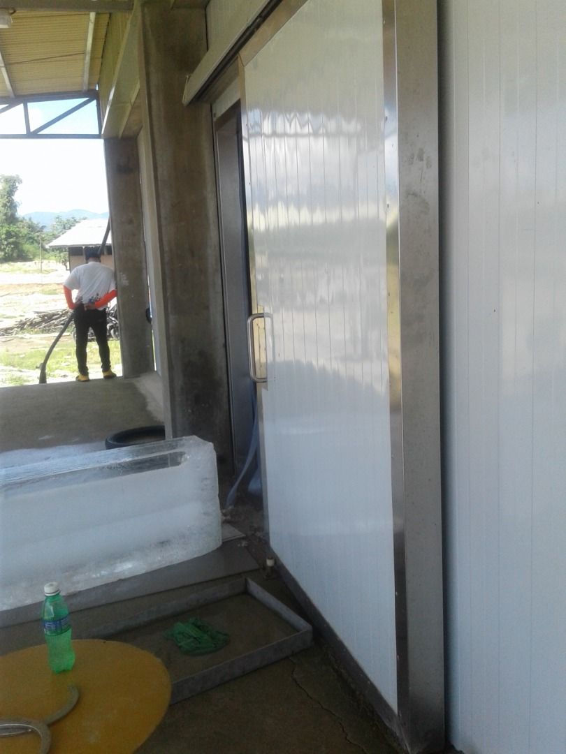INSULATED SANDWICH DOOR PANEL, Commercial & Industrial, Construction ...