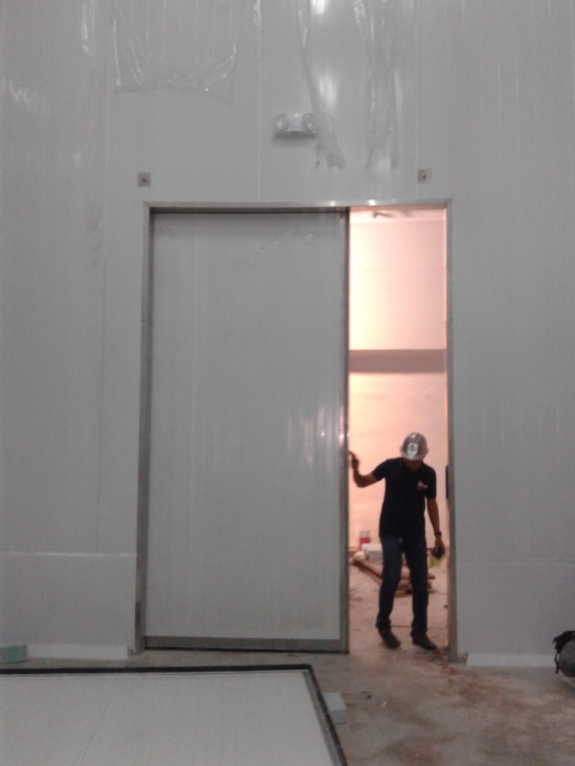 INSULATED SANDWICH DOOR PANEL, Commercial & Industrial, Construction ...