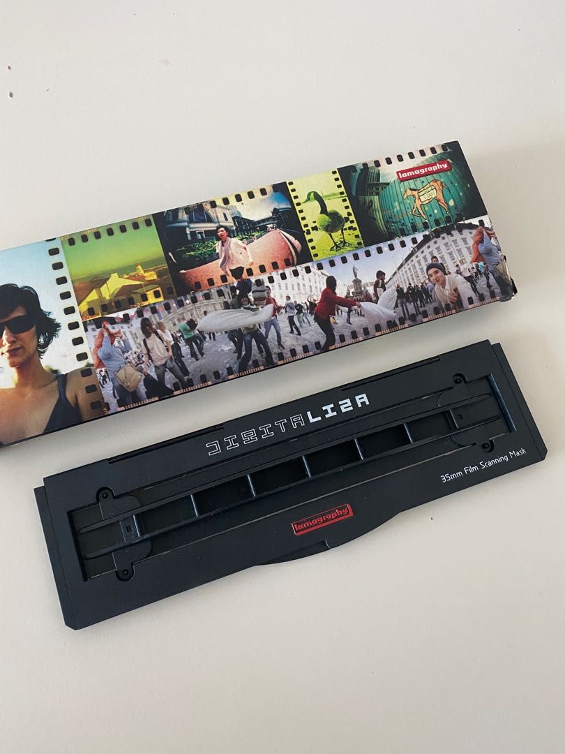 Lomography DigitaLIZA 35mm film scanning mask scanner, 攝影器材, 相機 - Carousell