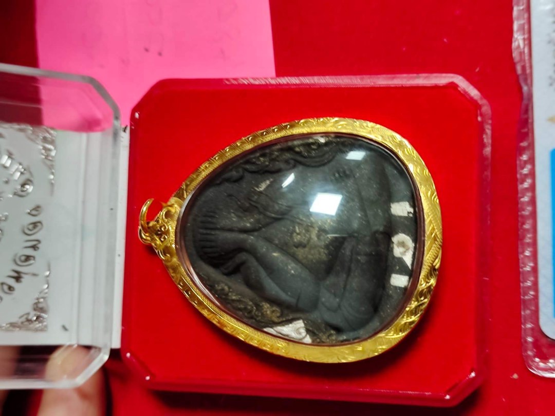 LP Thong Milliionaire Pidta 2563, Hobbies & Toys, Memorabilia & Collectibles, Religious Items on ...