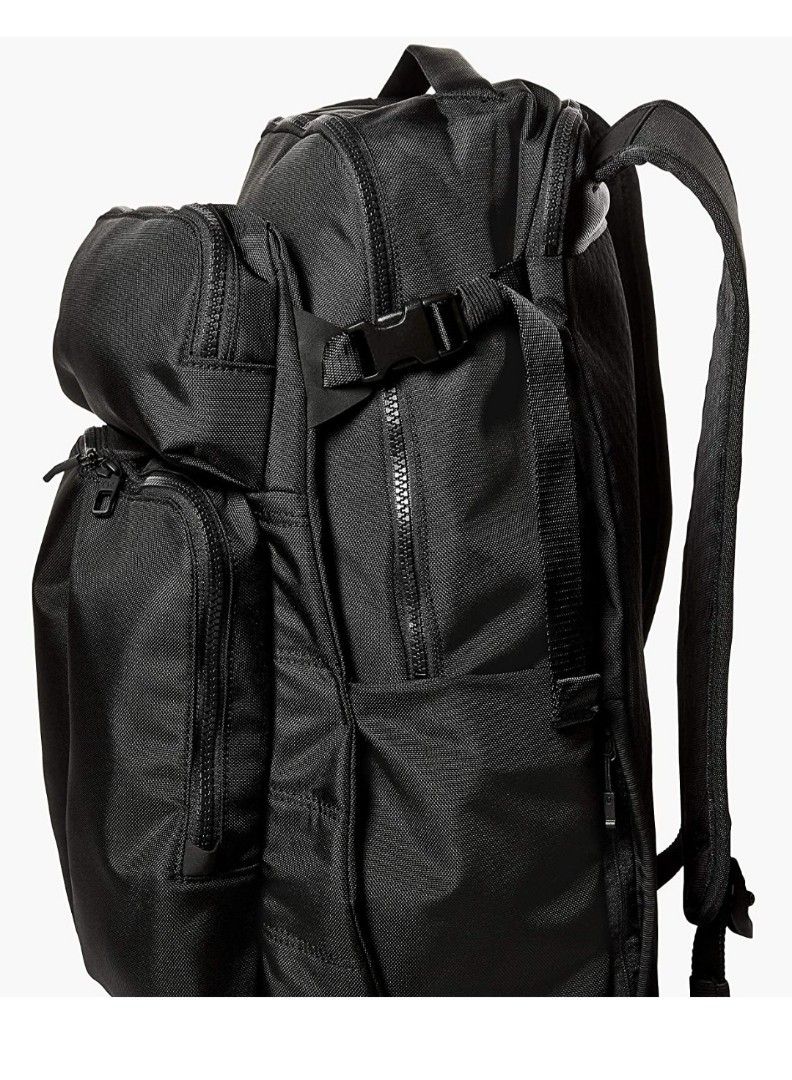 Lululemon assert 30l, Men's Fashion, Bags, Backpacks on Carousell