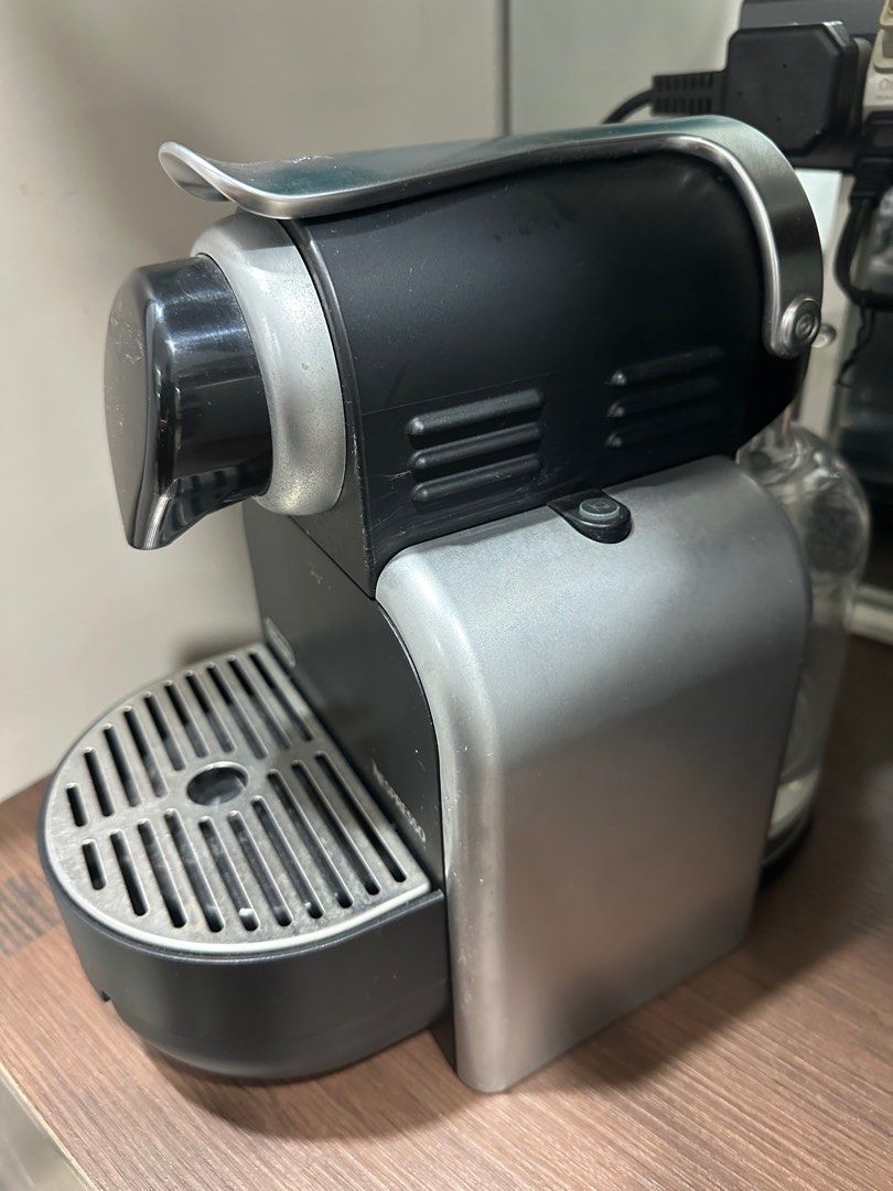 Nespresso Essenza Automatic, TV & Home Appliances, Kitchen Appliances ...