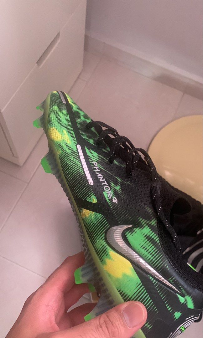 Nike Phantom GT2 Elite SW FG, Sports Equipment, Sports & Games, Racket ...