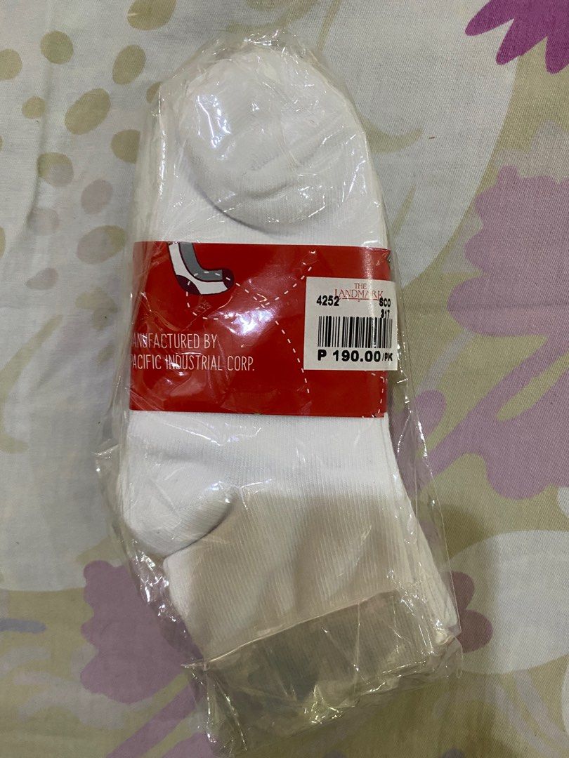 Pitcheco Socks sie 2-4, Babies & Kids, Babies & Kids Fashion on Carousell