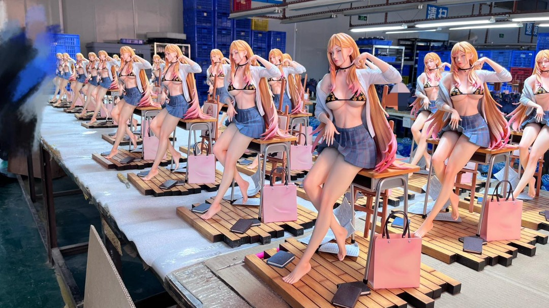 Roam Studio - Marin Kitagawa (deluxe), Hobbies & Toys, Toys & Games on Carousell