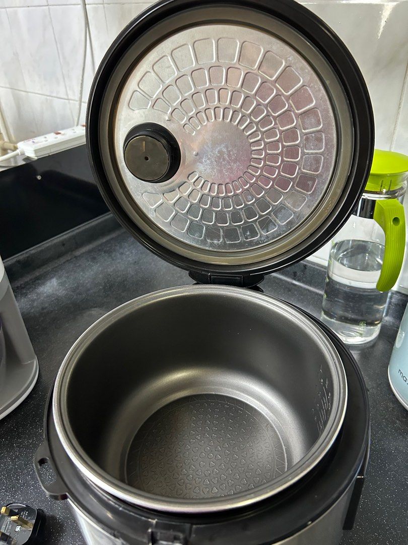 Russell Taylors digital rice cooker 1.8L, TV & Home Appliances, Kitchen ...