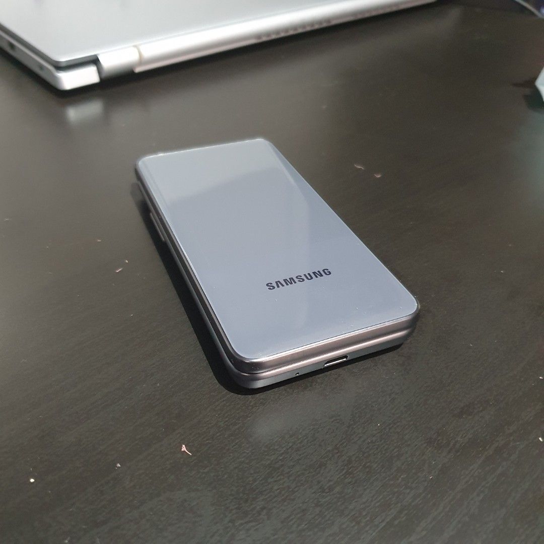 Samsung Folder 2, Mobile Phones & Gadgets, Mobile Phones, Android ...