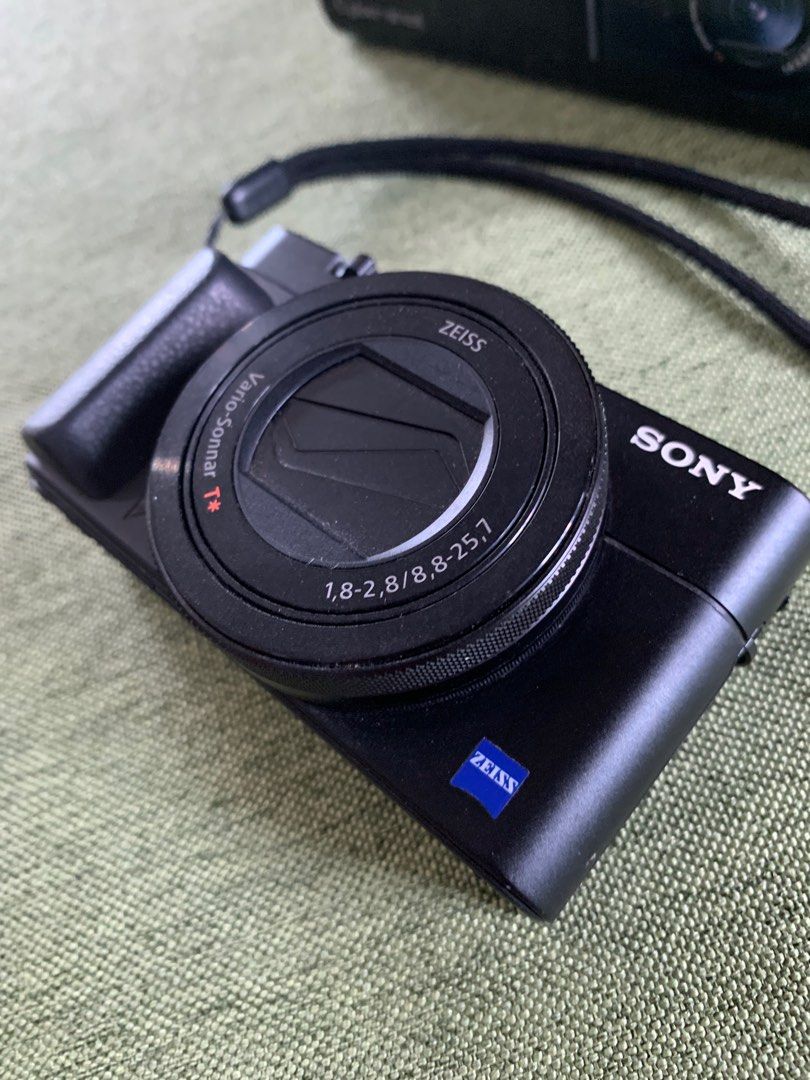 Sony RX100V RX100 M5, Photography, Cameras on Carousell