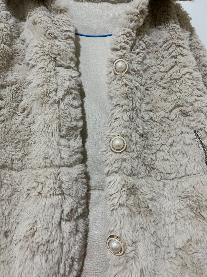 Thick Furry Coat, Women's Fashion, Coats, Jackets and Outerwear on ...