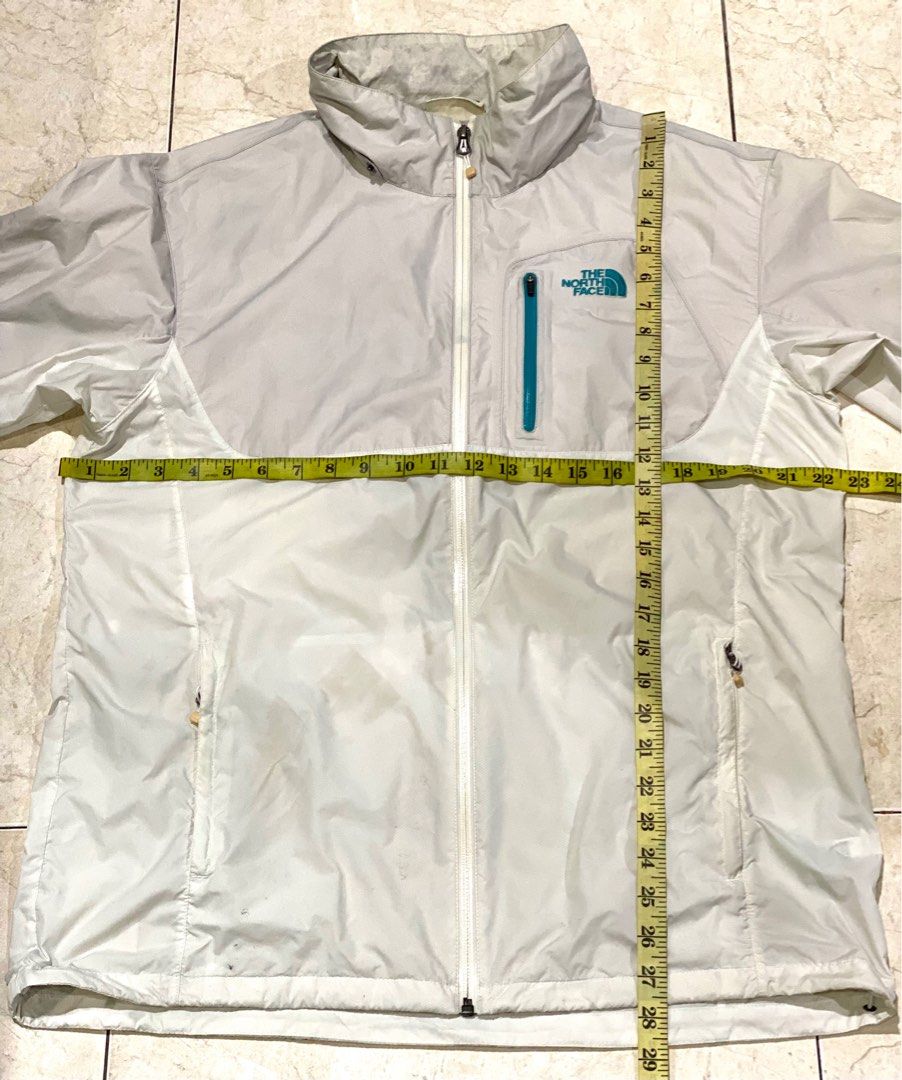 TNF Windbreker, Men's Fashion, Coats, Jackets and Outerwear on Carousell