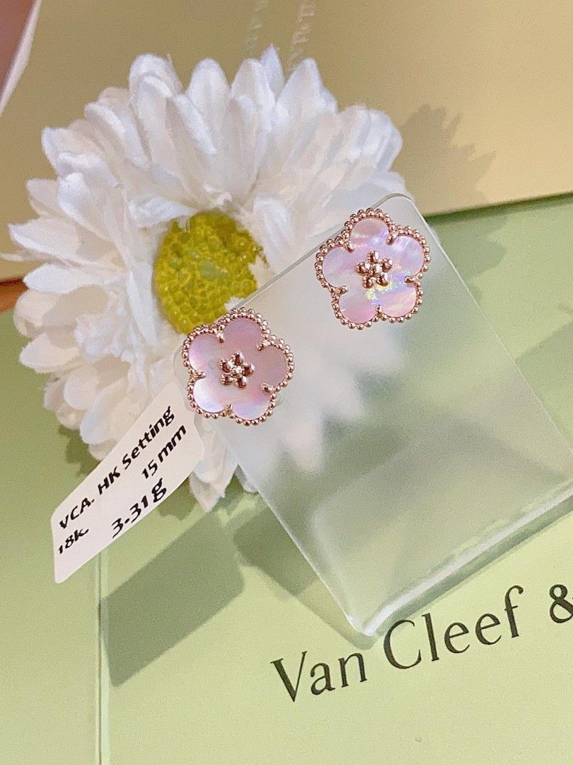 Vca Flower Stud Earring 18k Gold HK Setting, Women's Fashion, Jewelry ...