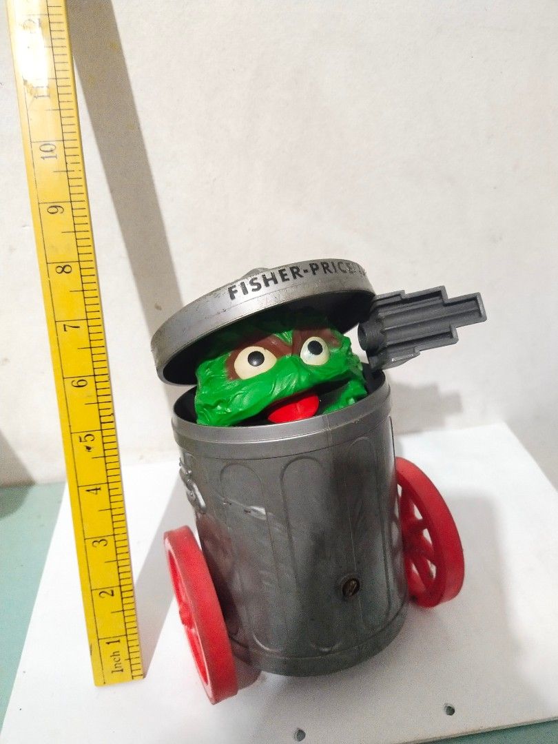 vintage "Oscar the Grouch" Sesame Street toy/Fisher-Price/1977/Made in ...