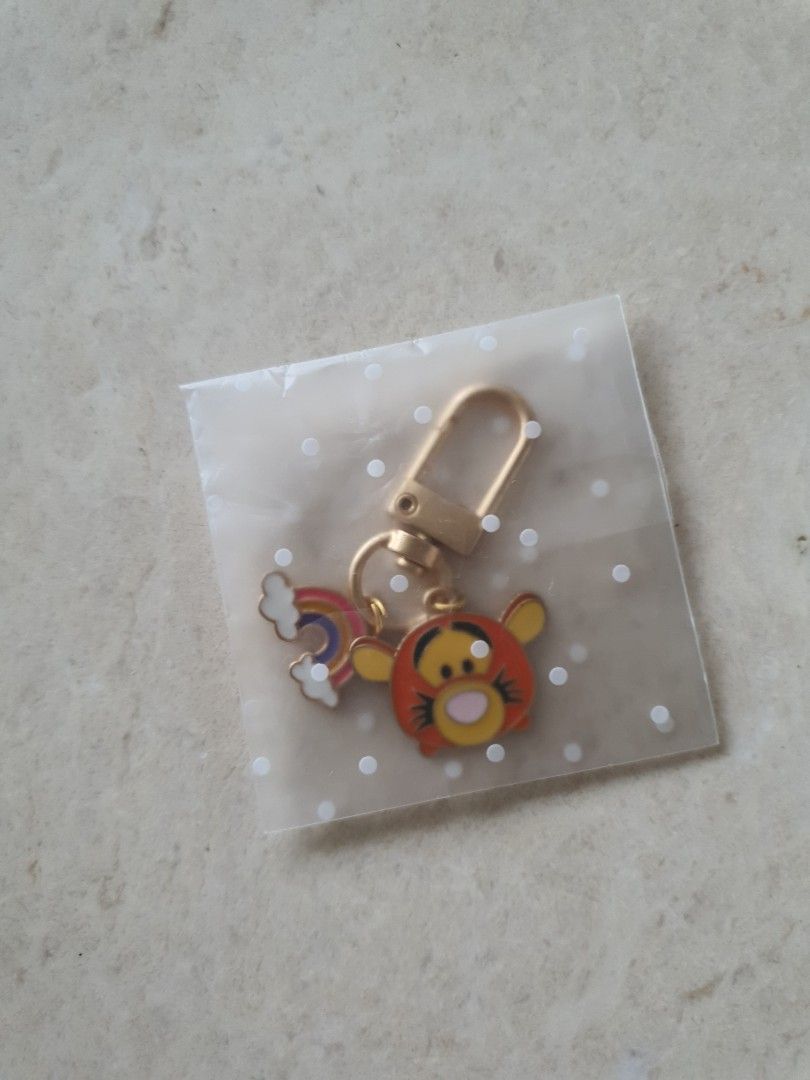 Winnie the pooh key chain, Hobbies & Toys, Toys & Games on Carousell