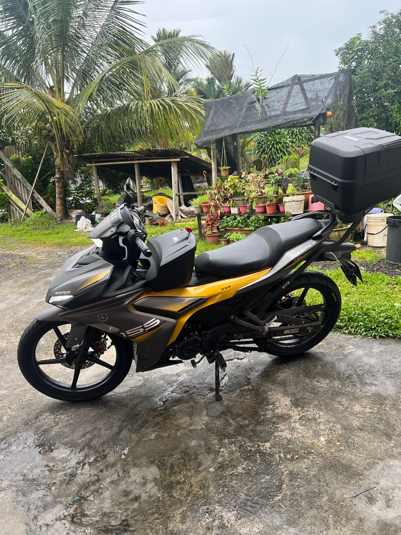 Y155 sniper coverset, Motorcycles, Motorcycle Apparel on Carousell