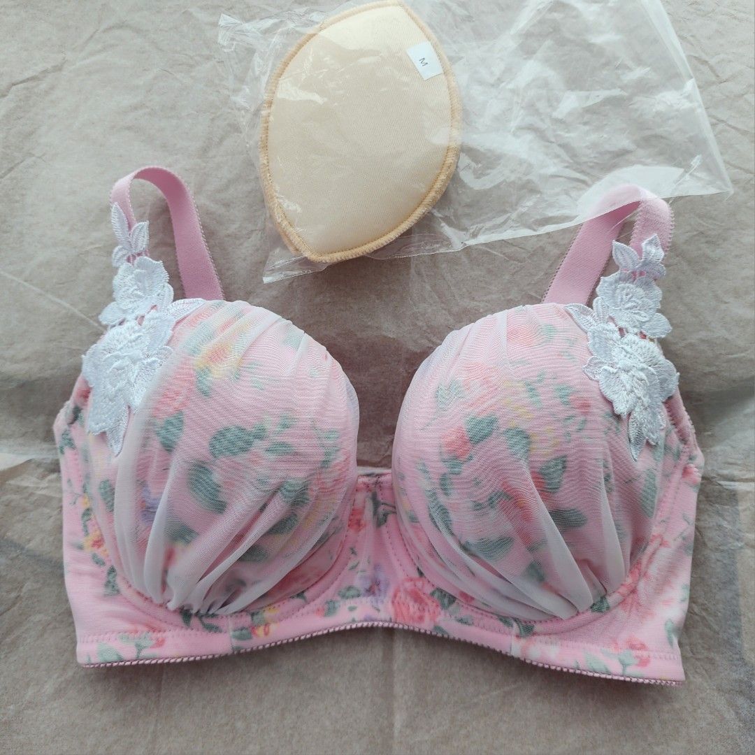 [65GH/30F] Rui Glamourous bra, Women's Fashion, New Undergarments ...