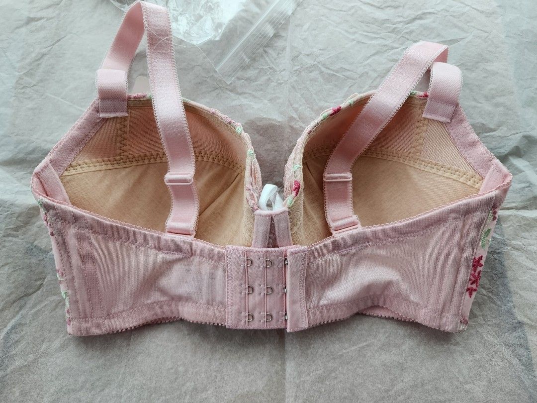[65GH/30F] Rui Glamourous bra, Women's Fashion, New Undergarments ...
