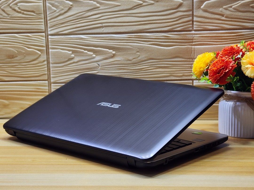 Asus vivobook X540UBR Core i5-8Th Gen 8Gb Ram 128Gb SSD Nvidia Geforce ...