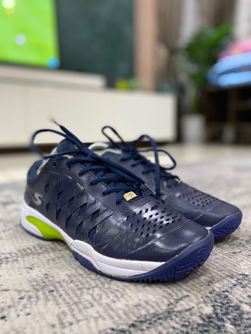 Badminton Shoes SUCL Brand, Men's Fashion, Footwear, Sneakers on Carousell