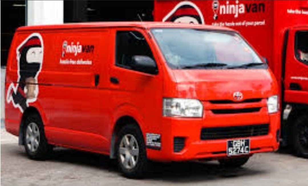 BN Toyota Hiace Ninja Van / SCDF minibus by Masterpiece Collectibles ...