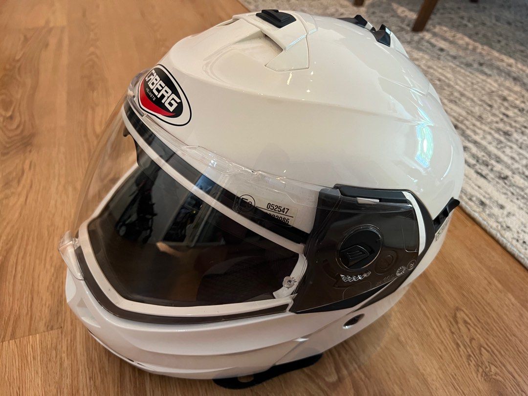 Caberg Duke flip-up helmet, Motorcycles, Motorcycle Apparel on Carousell