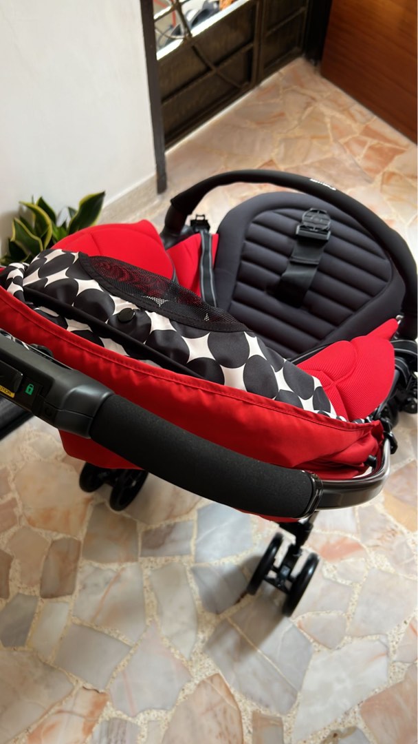 Combi Neyo Plus (Red), Babies & Kids, Going Out, Strollers on Carousell