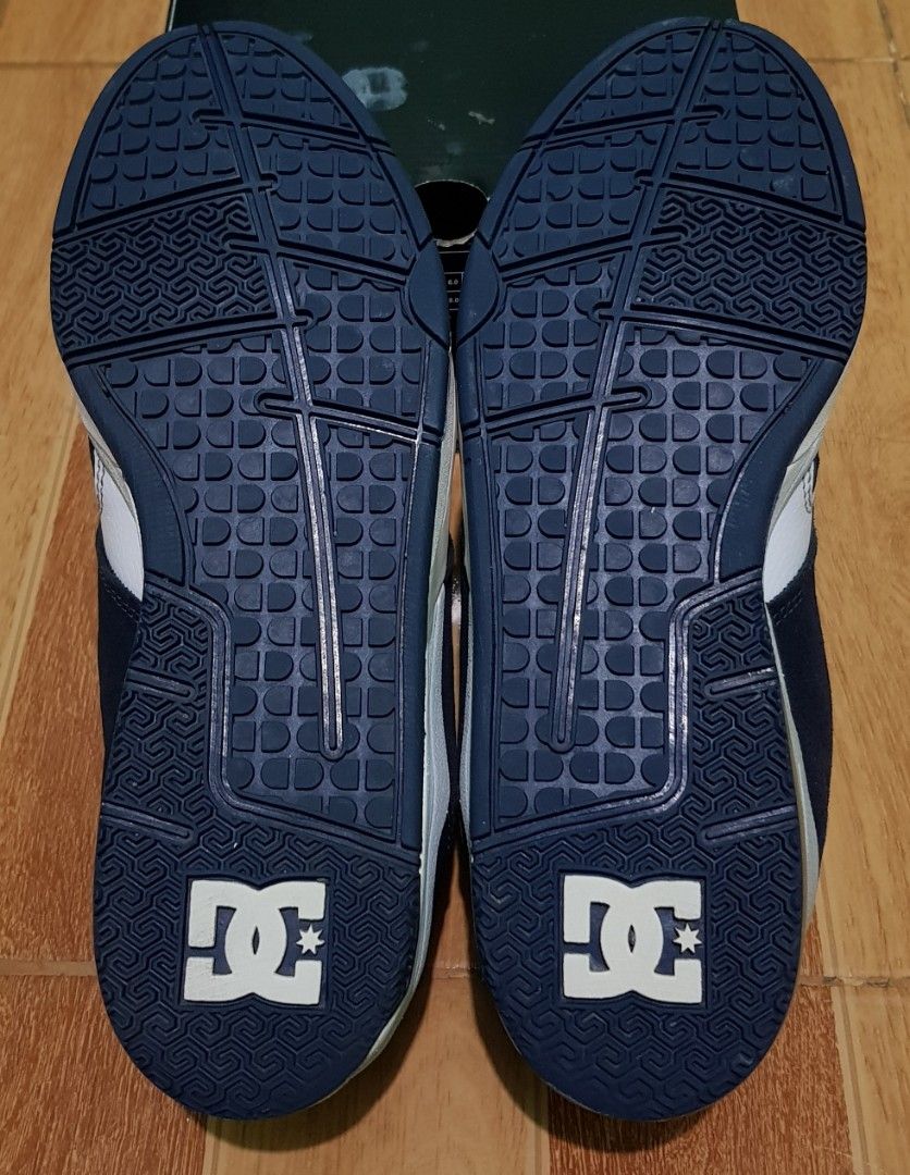 DC TL19 TIAGO LEMOS, Men's Fashion, Footwear, Sneakers on Carousell