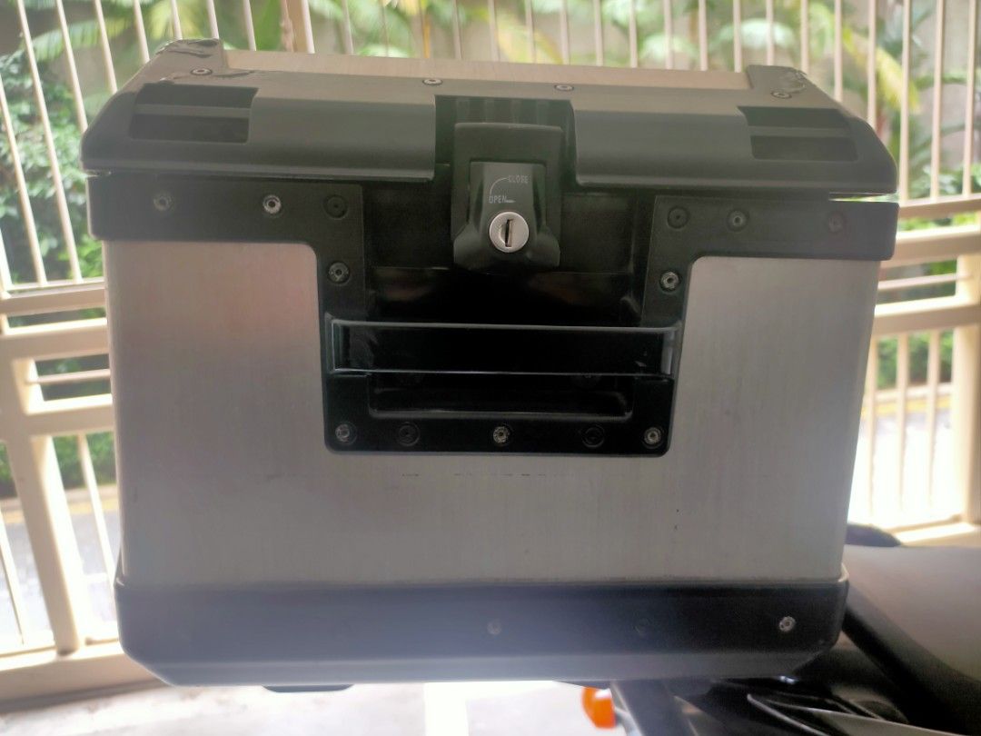 HEPCO & BECKER 45litres Explorer Box with original key, Motorcycles ...