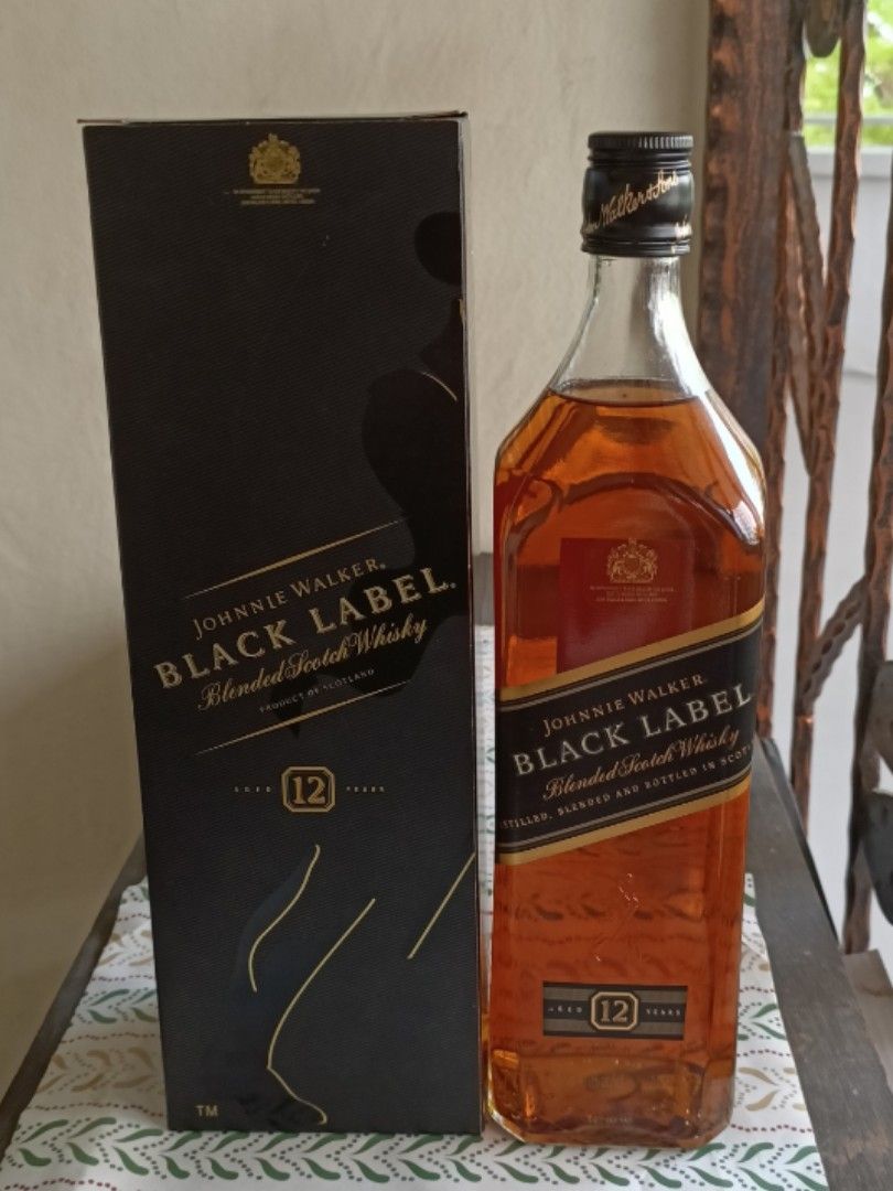 Johnnie Walker Black Label 1L, Food & Drinks, Alcoholic Beverages on ...