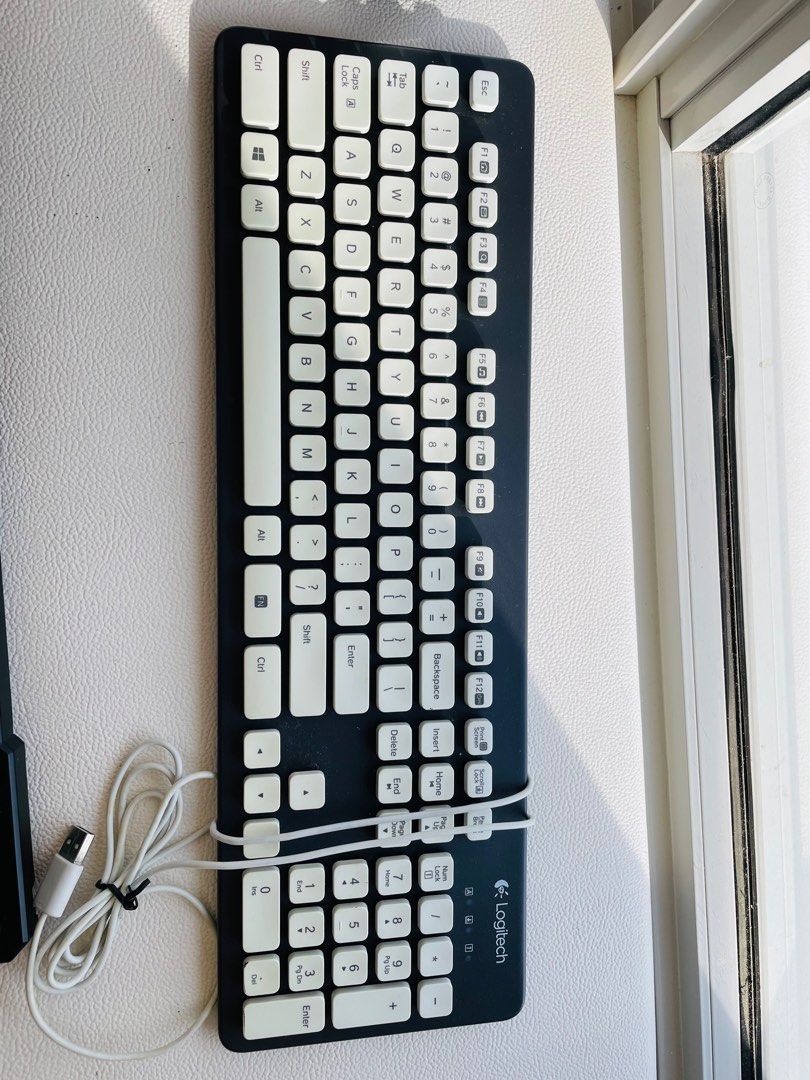 Logitech Keyboard Computers Tech Parts Accessories Computer Keyboard On Carousell