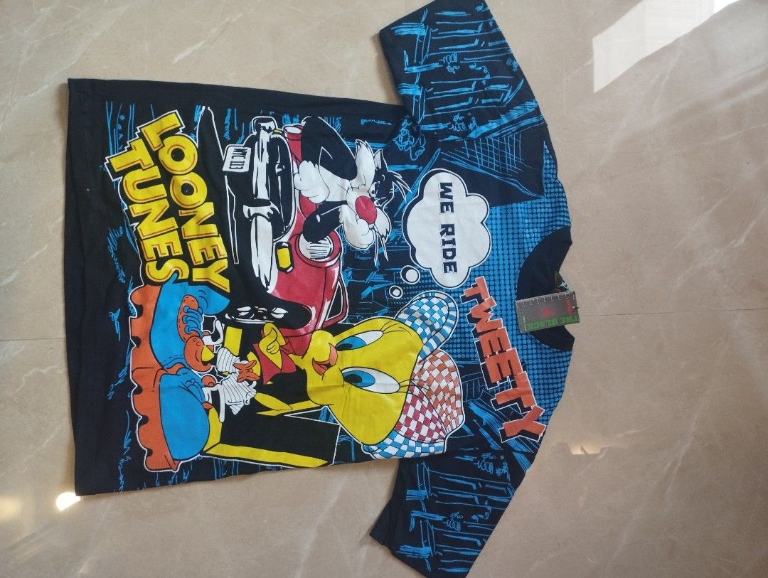LOONEY TUNES / TWEETY AOP, Men's Fashion, Tops & Sets, Tshirts & Polo ...