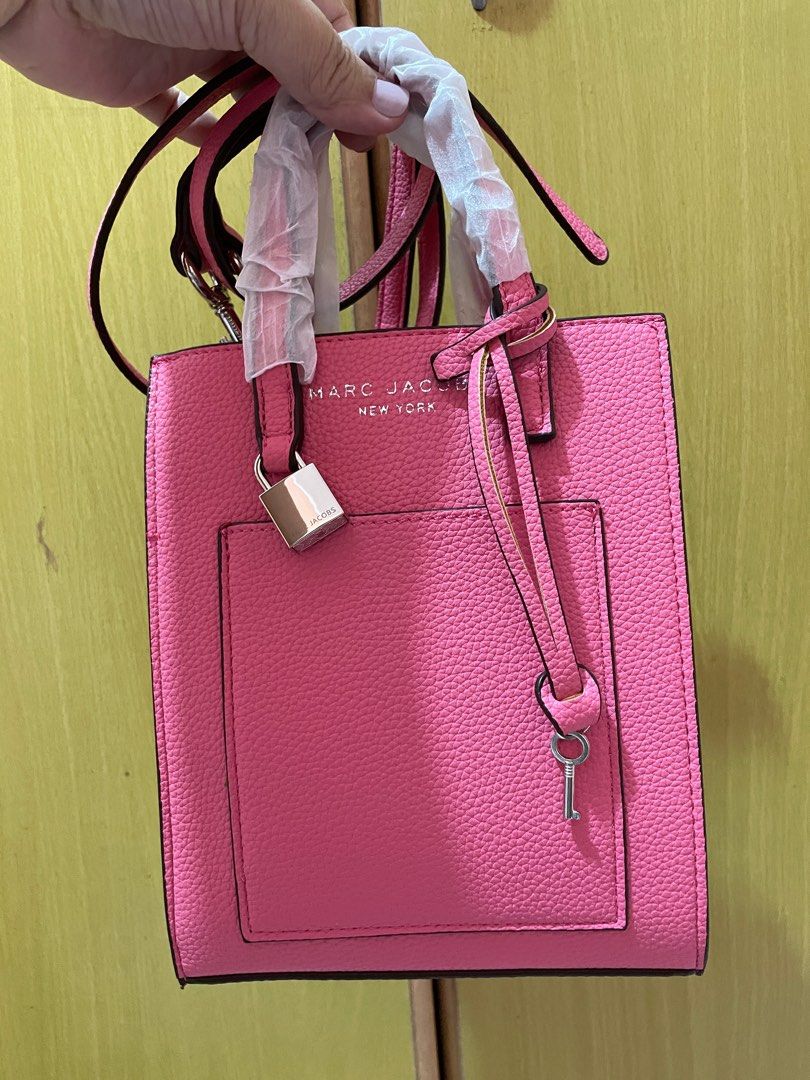 Marc Jacobs crossbody bag, Women's Fashion, Bags & Wallets, Cross-body ...