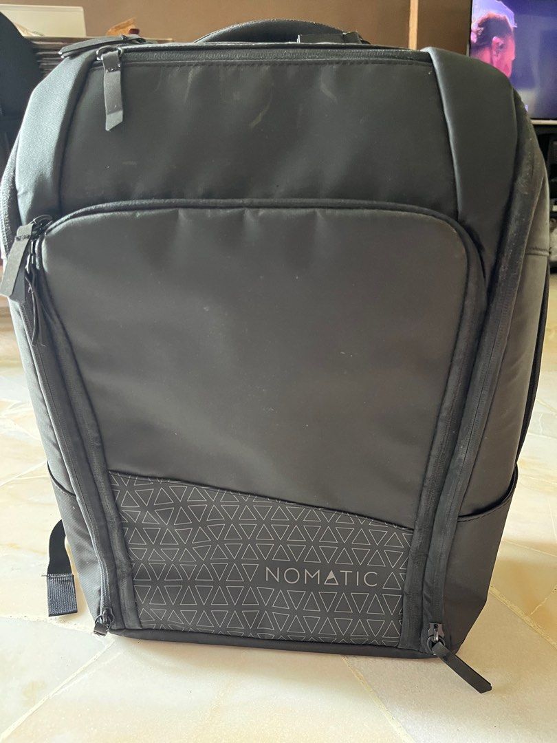 Nomatic Backpack (20L), Men's Fashion, Bags, Backpacks on Carousell