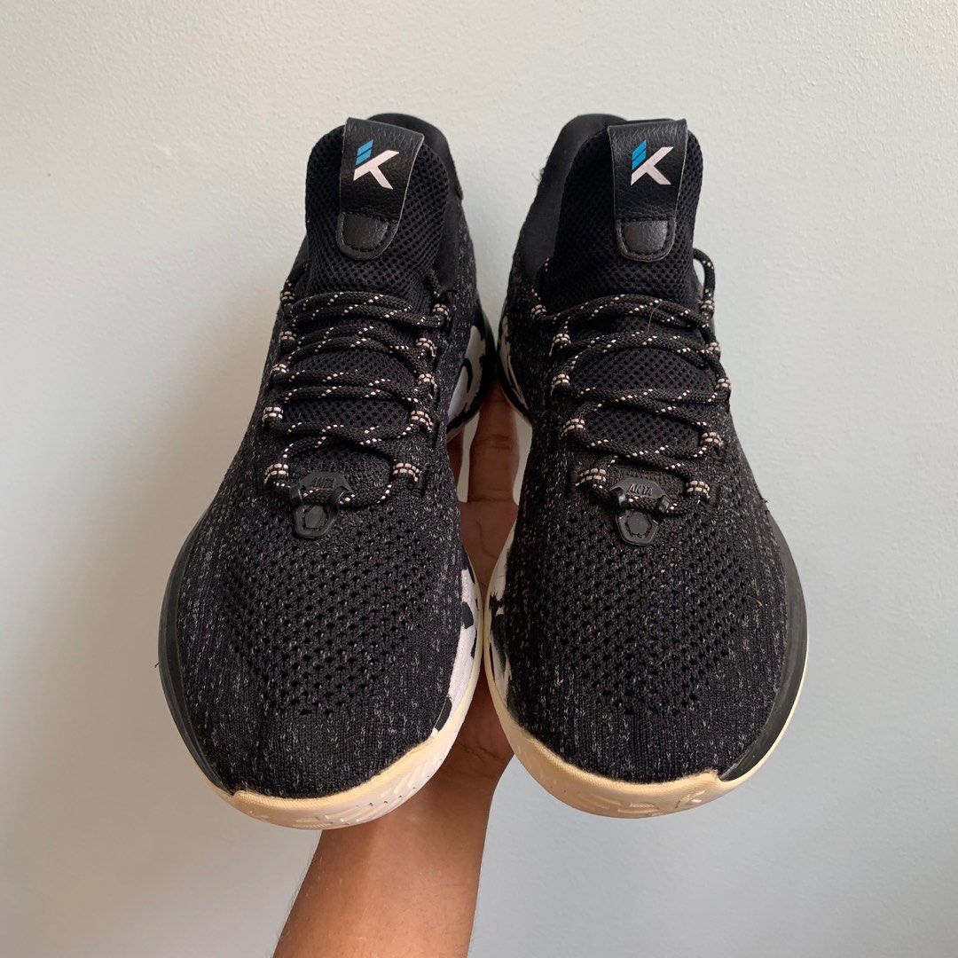 Original Anta KT4 Klay Thompson Light Low, Men's Fashion, Footwear, Sneakers on Carousell