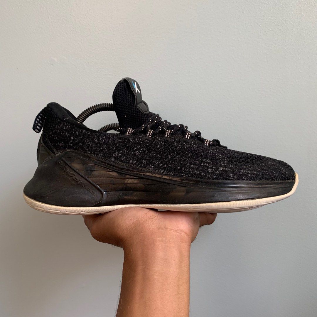 Original Anta KT4 Klay Thompson Light Low, Men's Fashion, Footwear, Sneakers on Carousell
