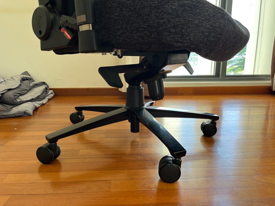 Secret Lab Computer Chair, Furniture & Home Living, Furniture, Chairs ...