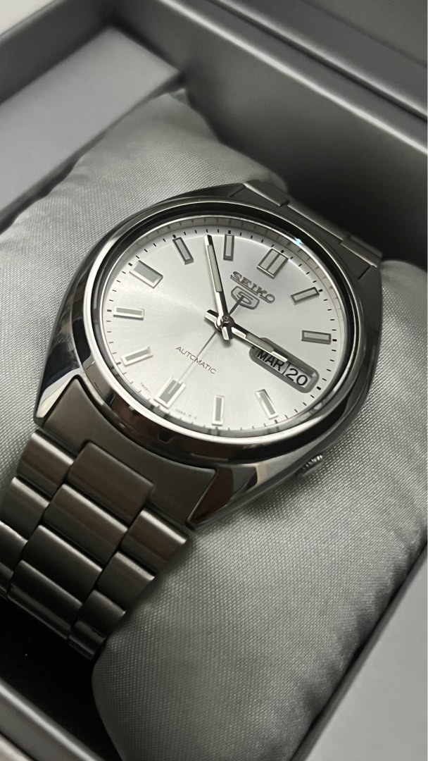 Seiko SNXS73K, Men's Fashion, Watches & Accessories, Watches on Carousell